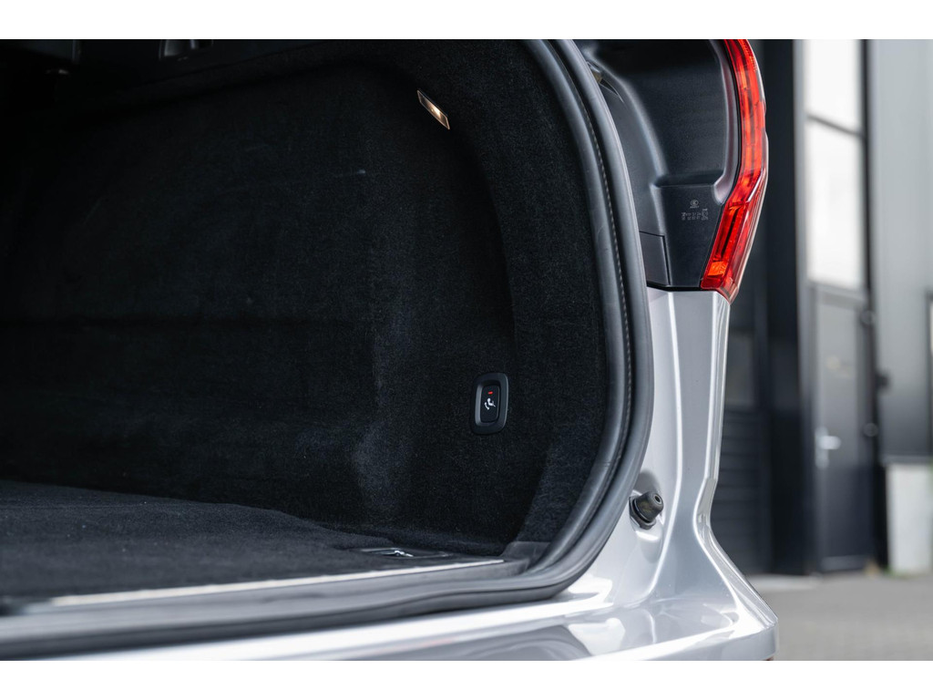 Zakelijk of zzp occasion kopen? Bijvoorbeeld Volvo XC60 2.0 T6 Plug-in ...